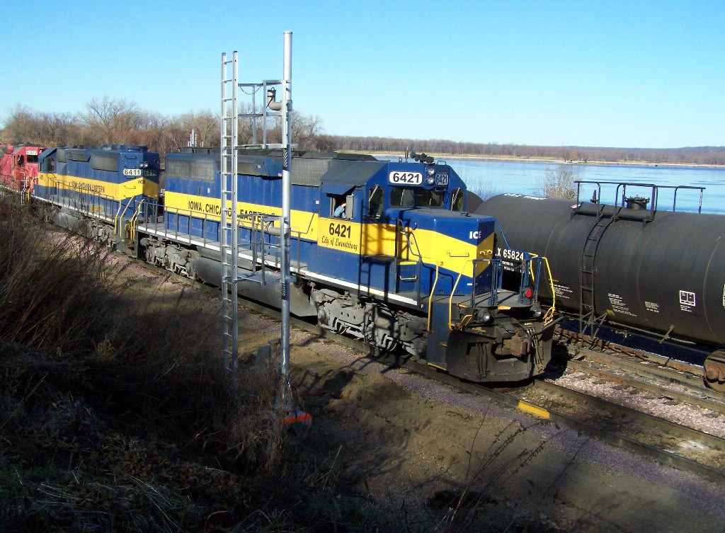 ICE 6421 waits for the chance to go east across the Mississippi River at